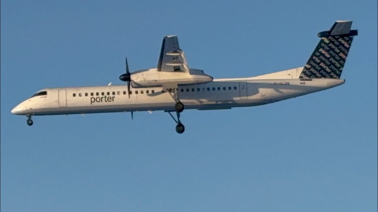 Porter Airlines De Havilland Canada Dash 8-400 Landing in St. John’s ...