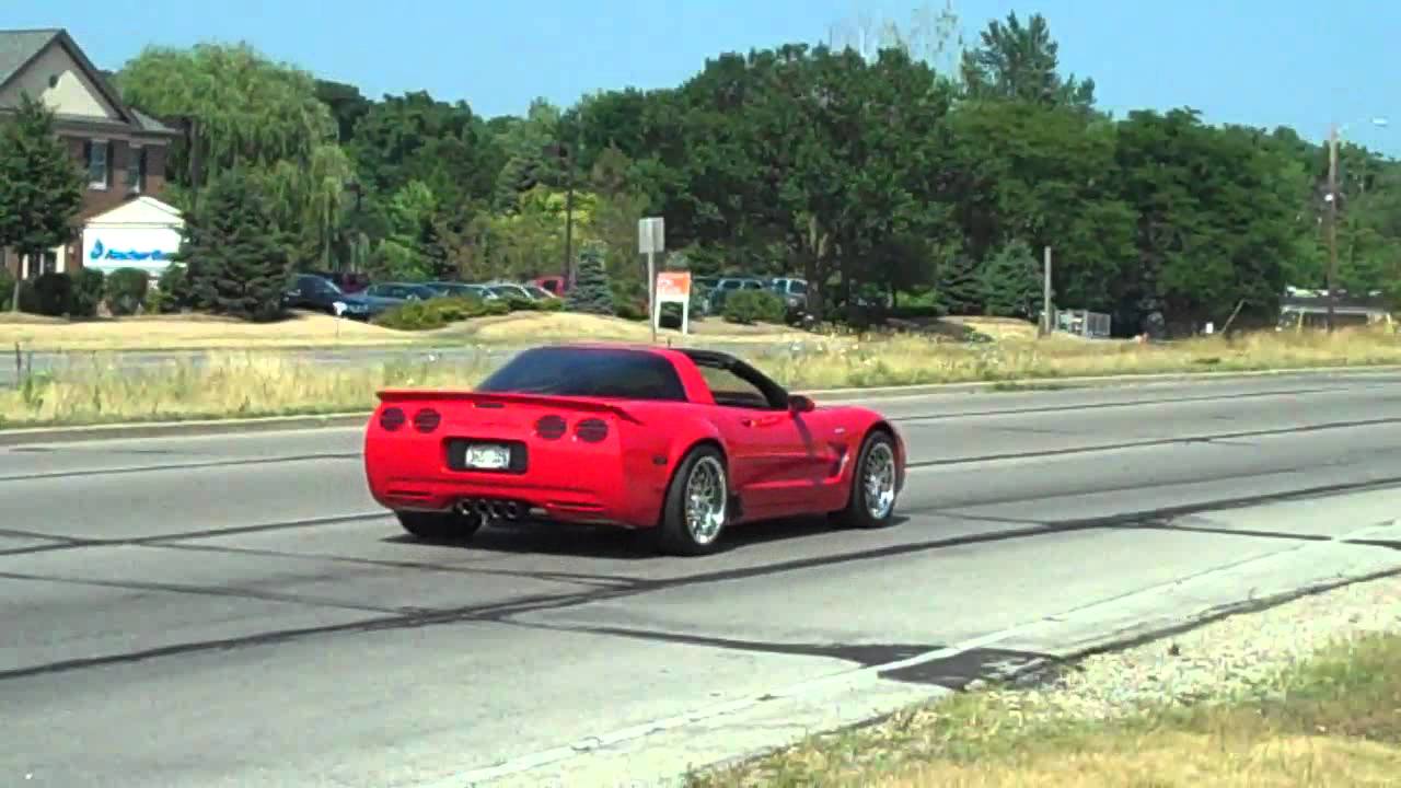 Loud Corvette C5 and BMW Drift Take Off - YouTube