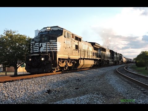 HD: NS 8375 leads NS Train 154 in Bremen, GA - YouTube