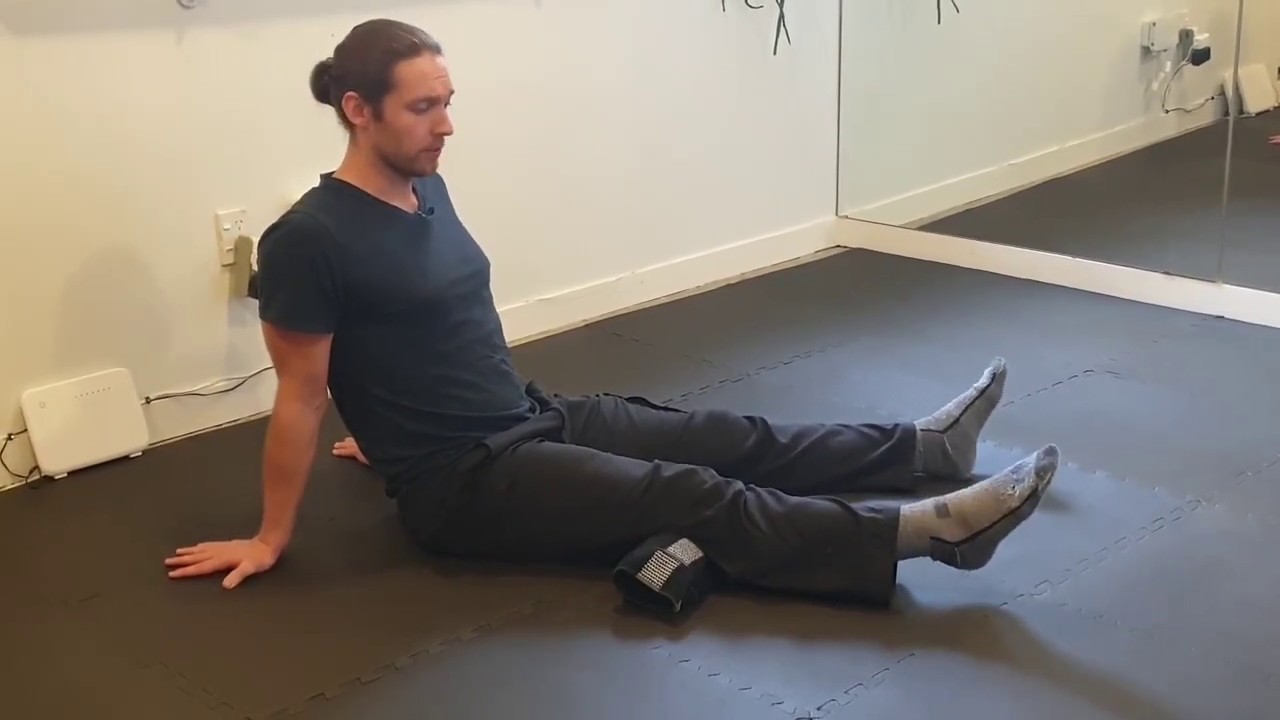 Short arc quadriceps - YouTube