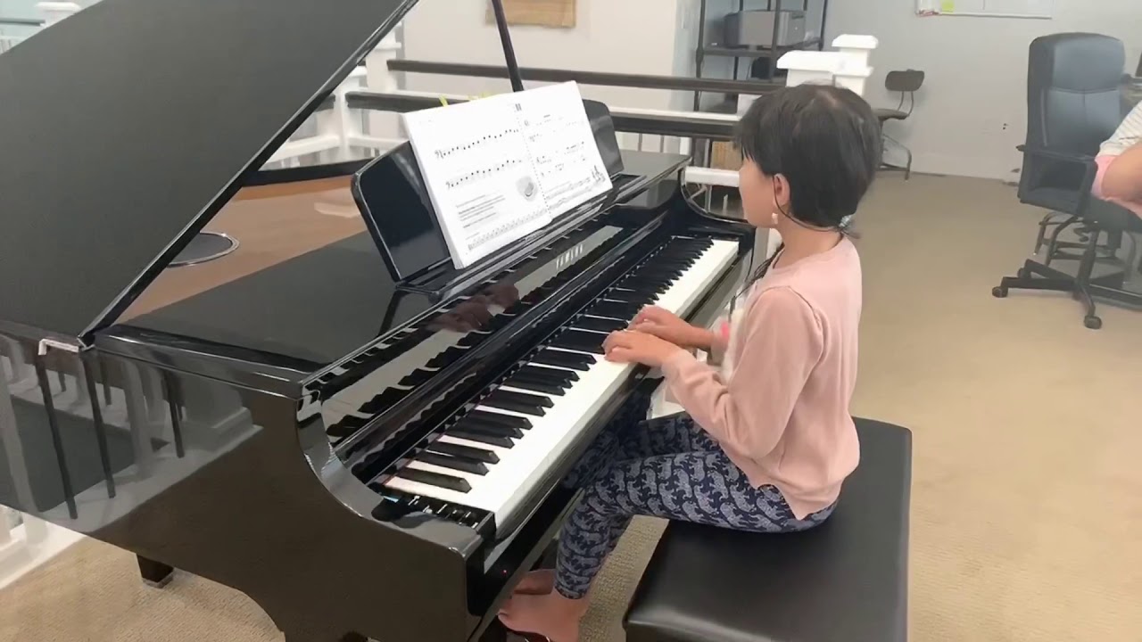Beginner Piano Lessons - YouTube
