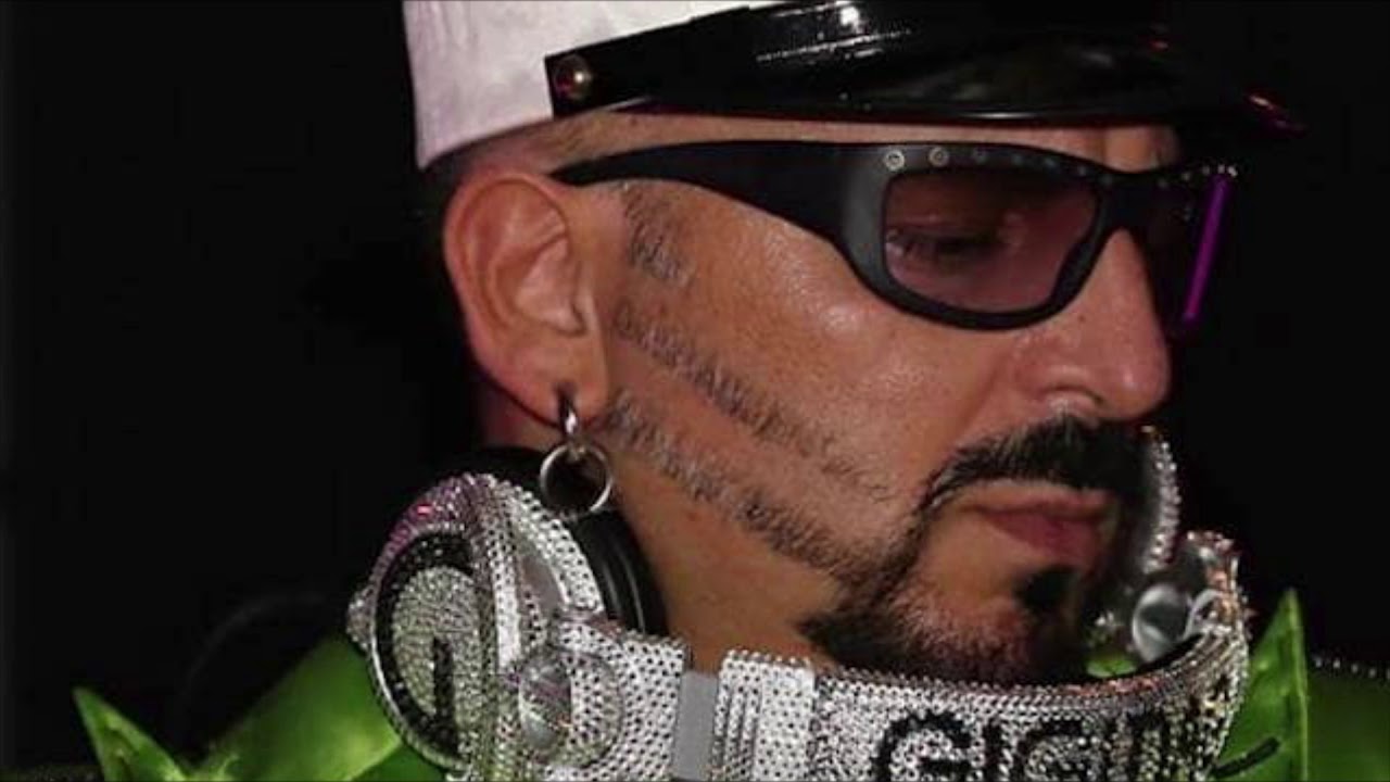 Gigi D'Agostino-Dragon Ball - YouTube