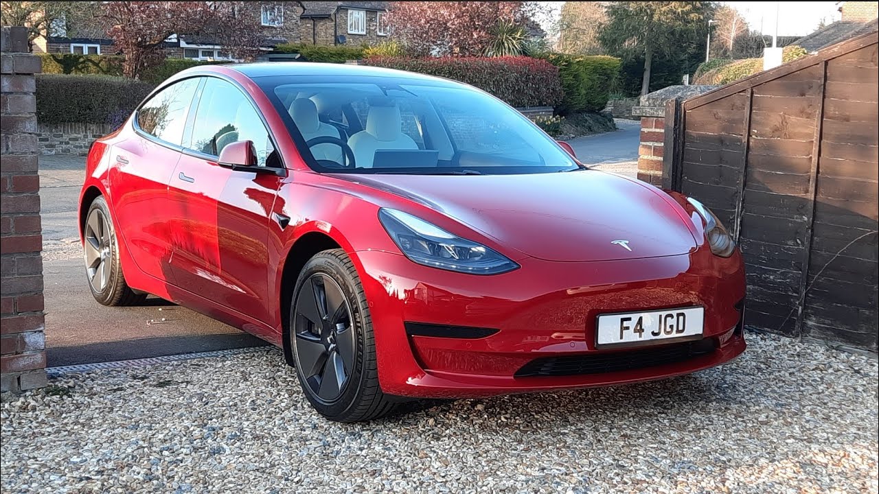 Tesla Model3 RWD LFP 2022 Beautiful Red White Interior UK spec - YouTube
