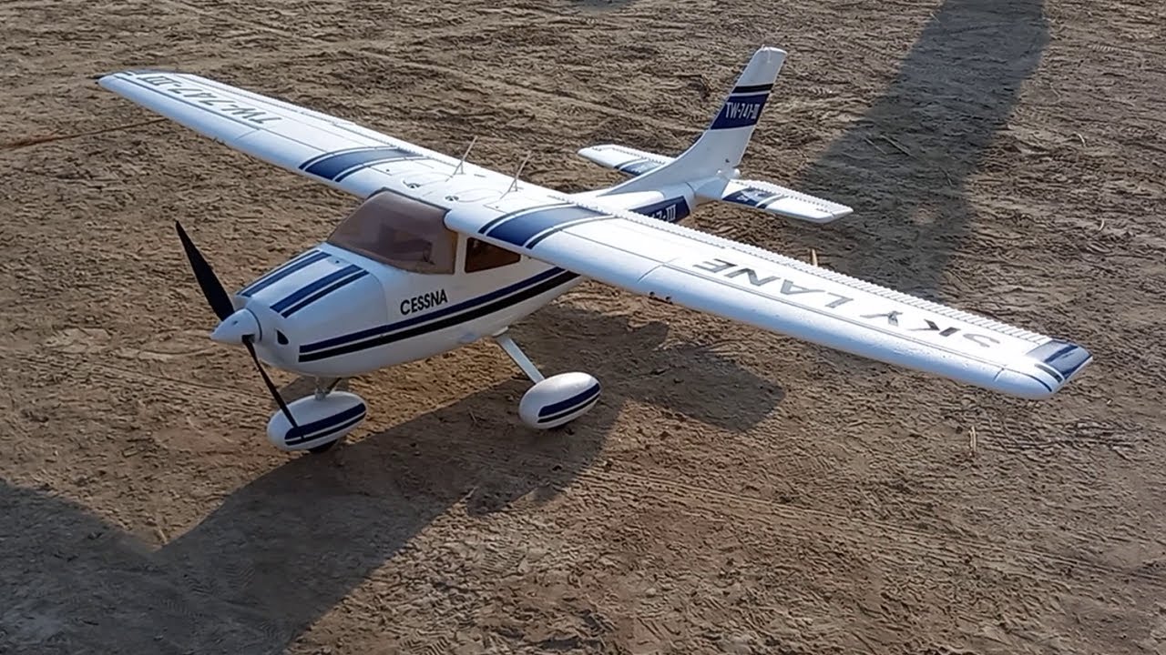 Rc Cessna 182 61" Fully Scale Model First Maiden - YouTube