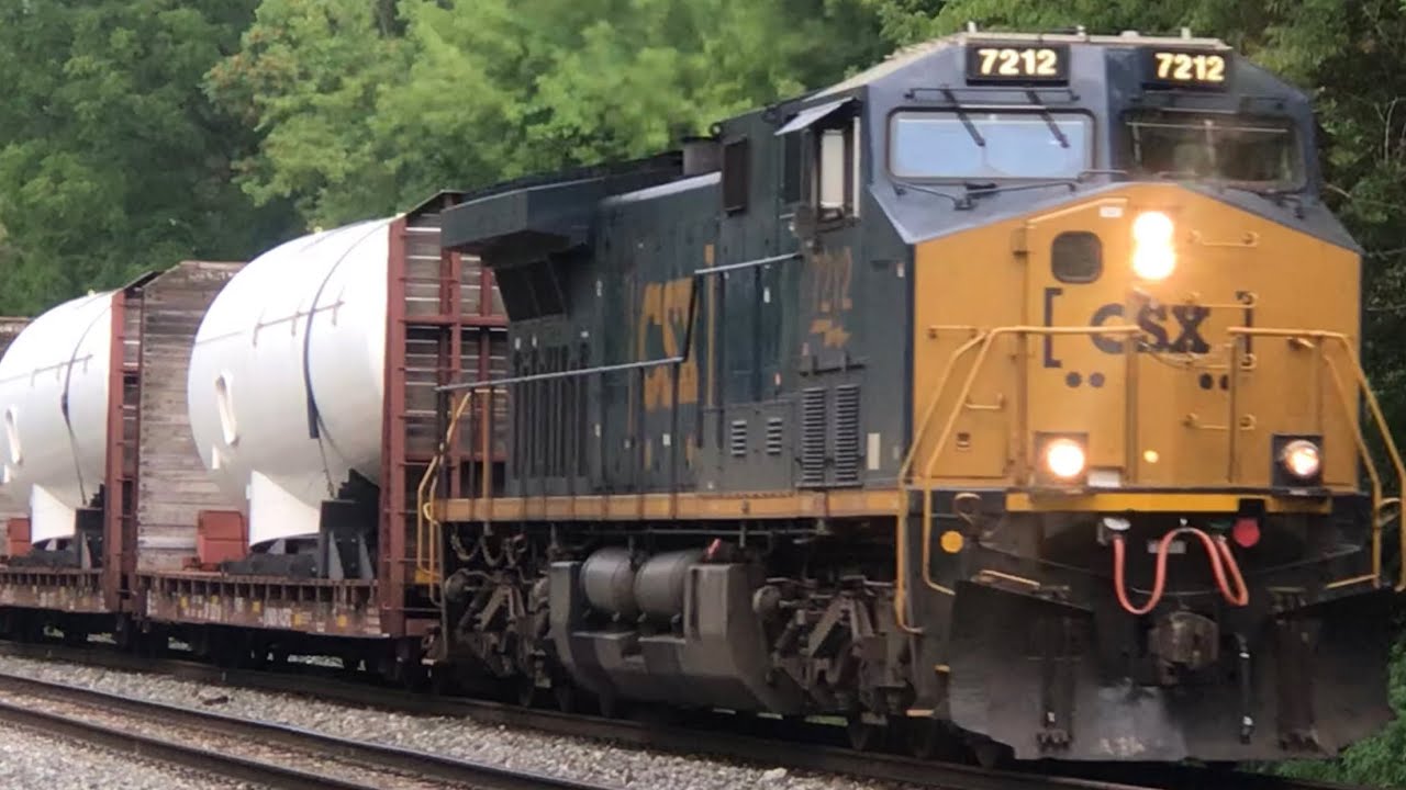 CSX W992 with a CSX AC44CWM leading solo at Chestnut St. Ravenna, OH ...