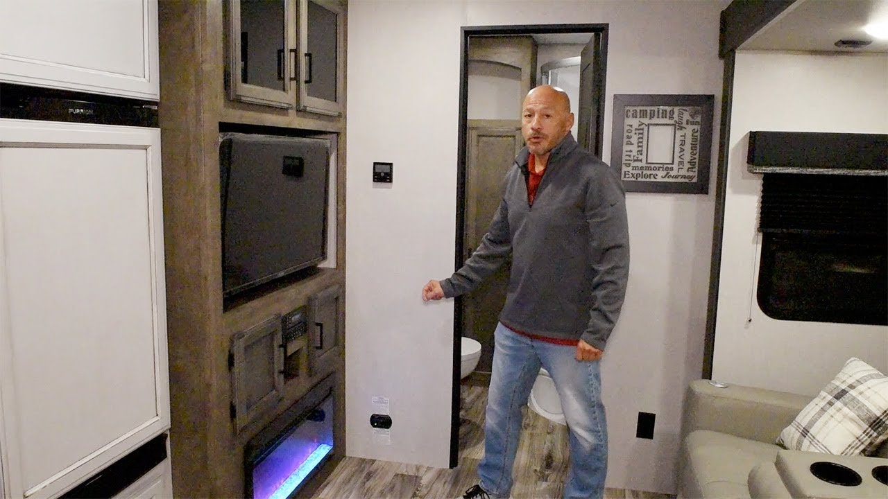 2022 Venture RV SportTrek Touring Edition STT302VRB Luxury Travel ...