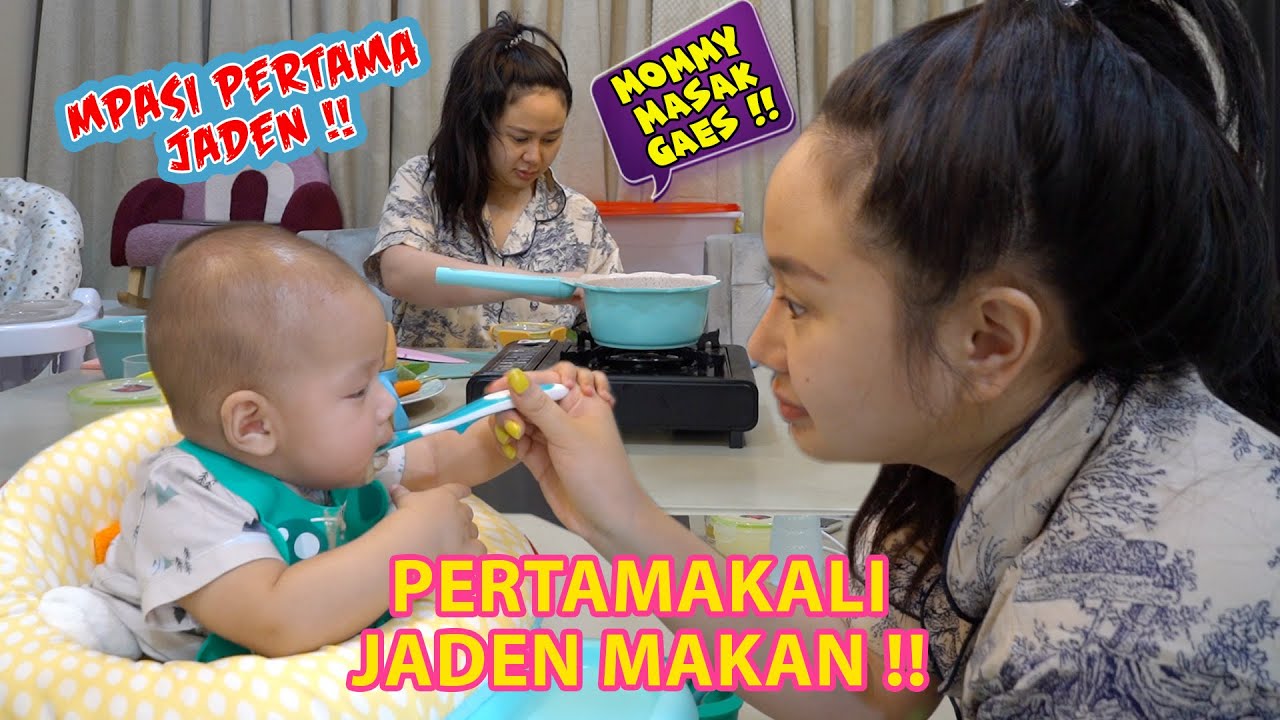 MOMMY MASAK MPASI PERTAMA JADEN !! - YouTube