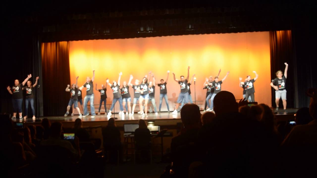 MTC 2016 11 Cats Dance - YouTube