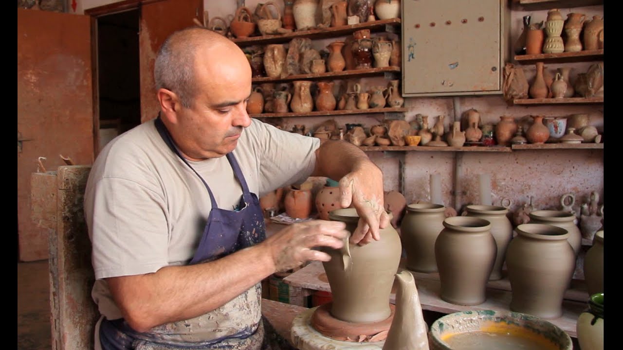 Como se hace la orza tradicional de Agost - YouTube