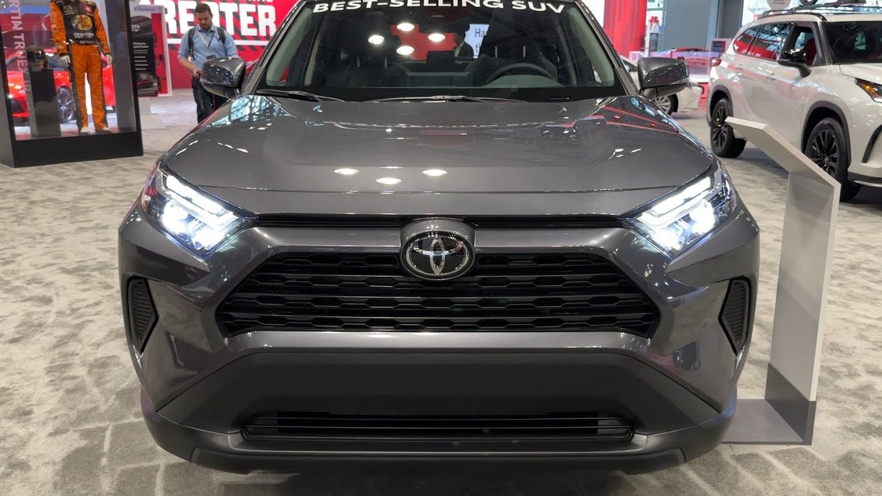 The Best Small SUV ? 2023 Toyota Rav4 XLE - YouTube