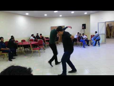 Erzurum birinin  adı ayşe birinin adı neşe :)