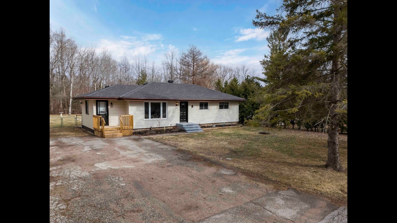 1121 Ferrier Ave, LeFroy Ontario Canada - YouTube
