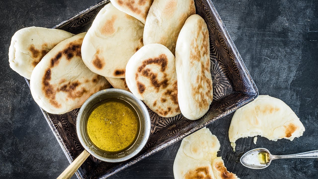 Rezept: Naan (Indisches Fladenbrot) | FOOBY - YouTube