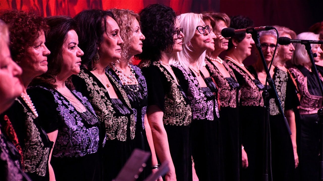 Korri i grave "TEUTA" - Kam dyzet vjet - YouTube