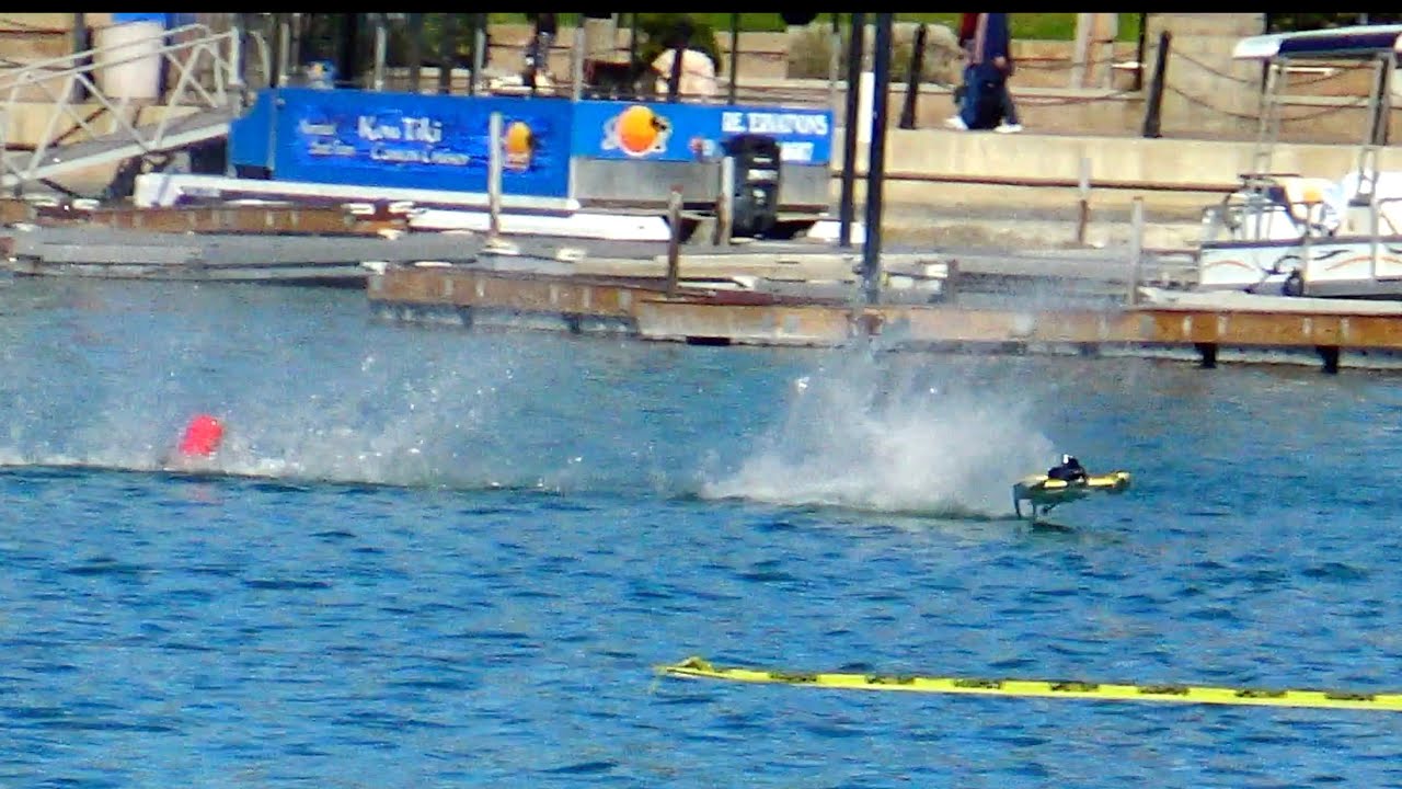 RC Boat Racing Friday Test Laps 7 - YouTube