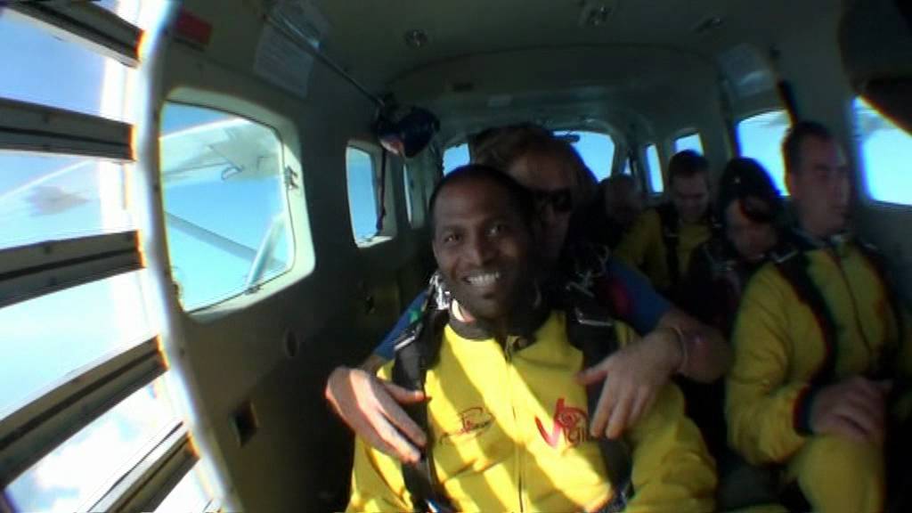My first sky diving Lessons - YouTube