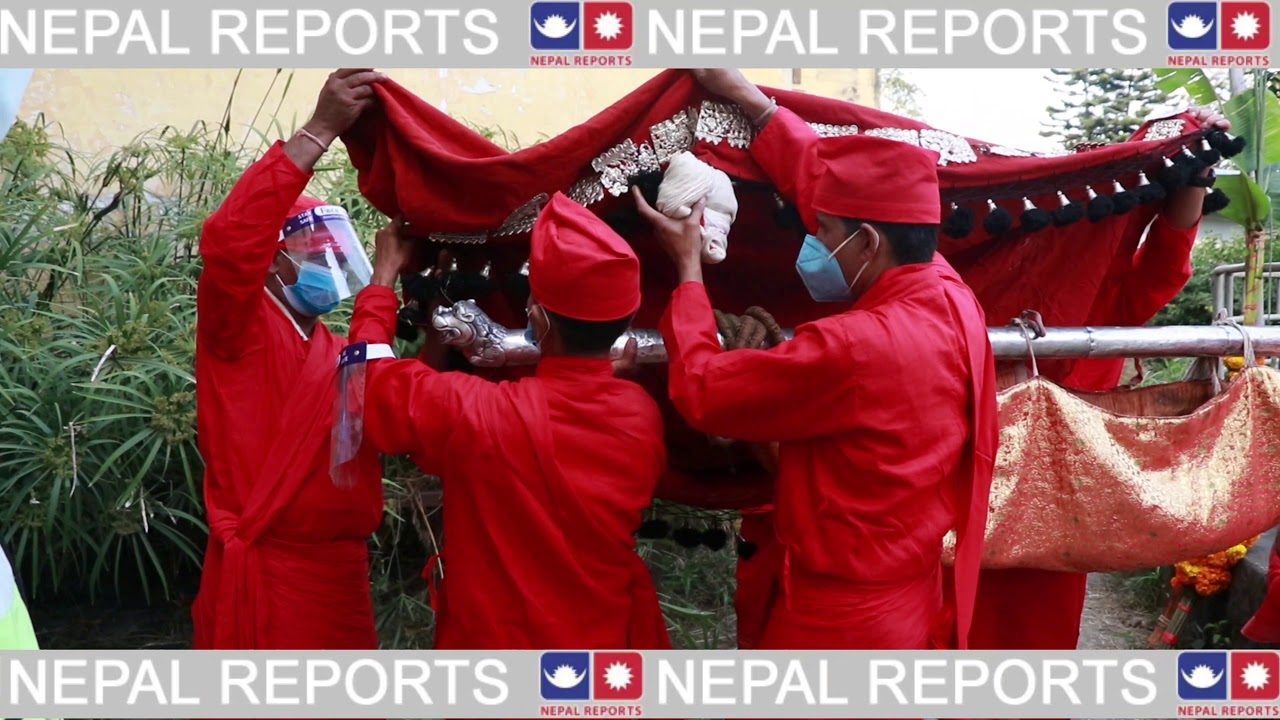 Durga Puja celebrations Fulpati. Phool “Pati” - YouTube