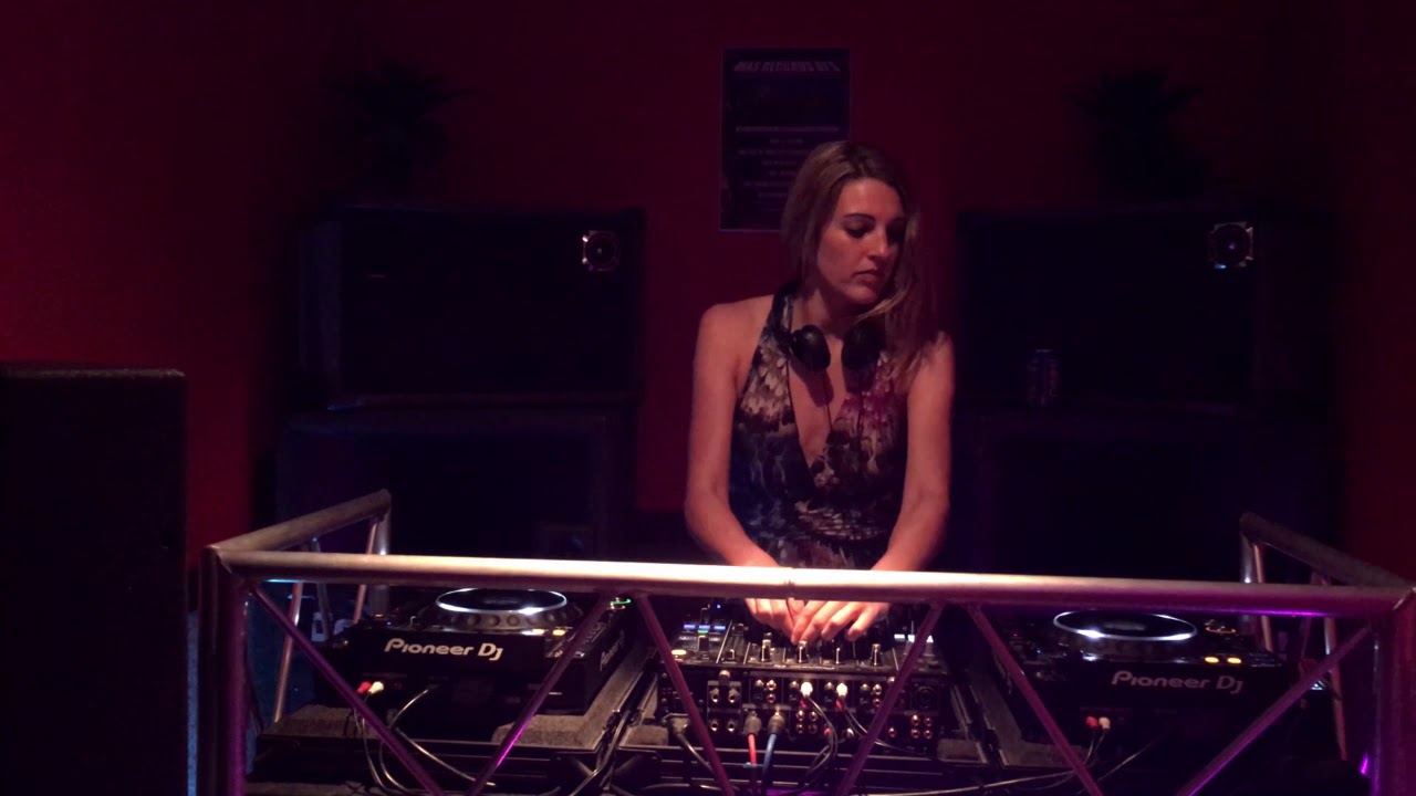 DJ Melanie White - YouTube