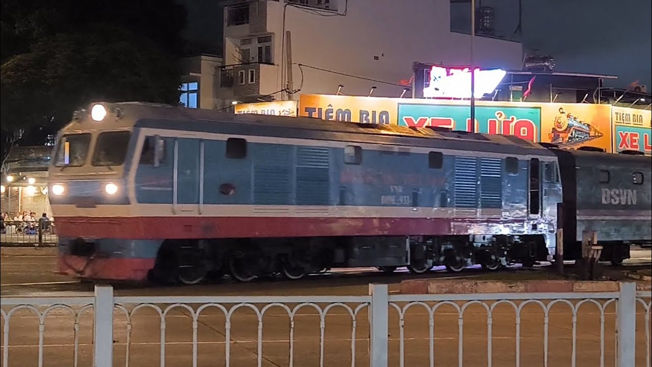 [2491] D19E-933 kéo tàu SE12 | 21:03 - 27.05.2025 - YouTube