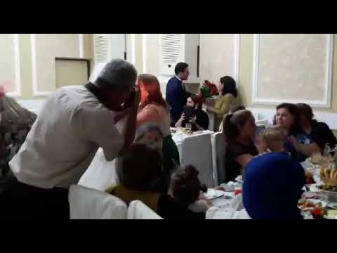 Bey ve gelinden analarına surpriz dini toy