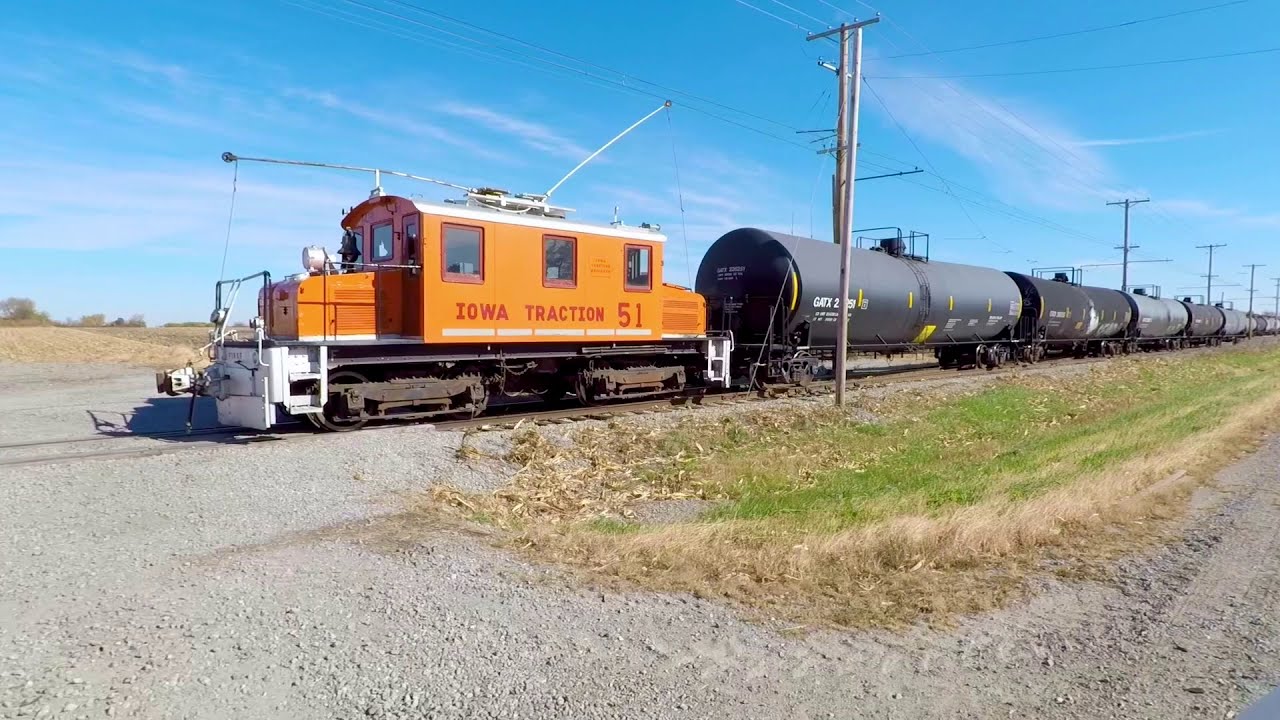 Iowa Traction Autumn Day Two - YouTube
