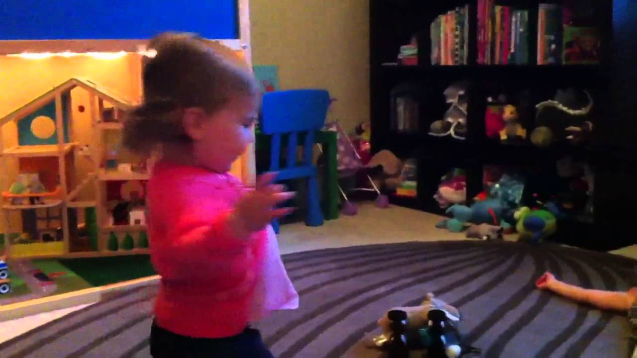 Madi (20 months) and cousin Zoe - YouTube