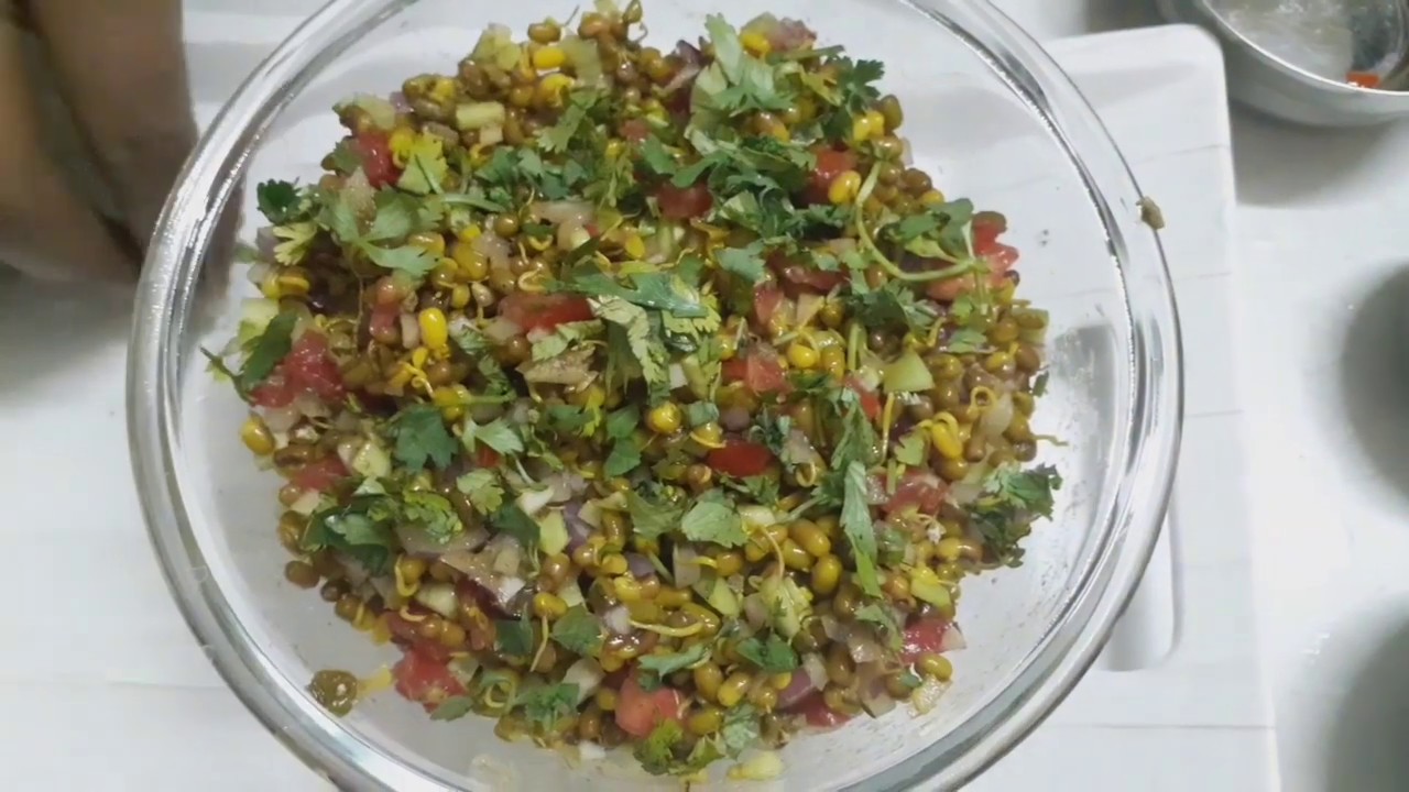 Healthy and Tasty Sprouted Moong and Moth || Moth aur Moong ka Chaat ...