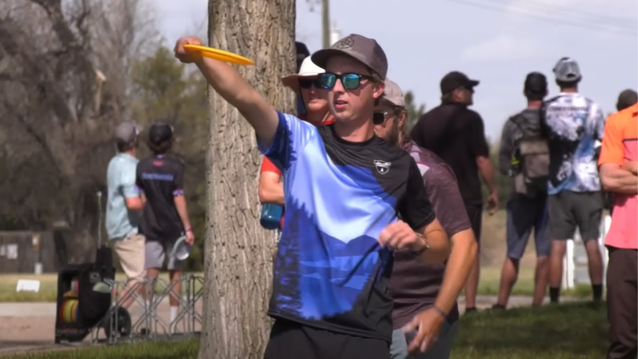 Kyle Klein SKIPS Into Bottom of the Basket from 425' | Disc Golf ...