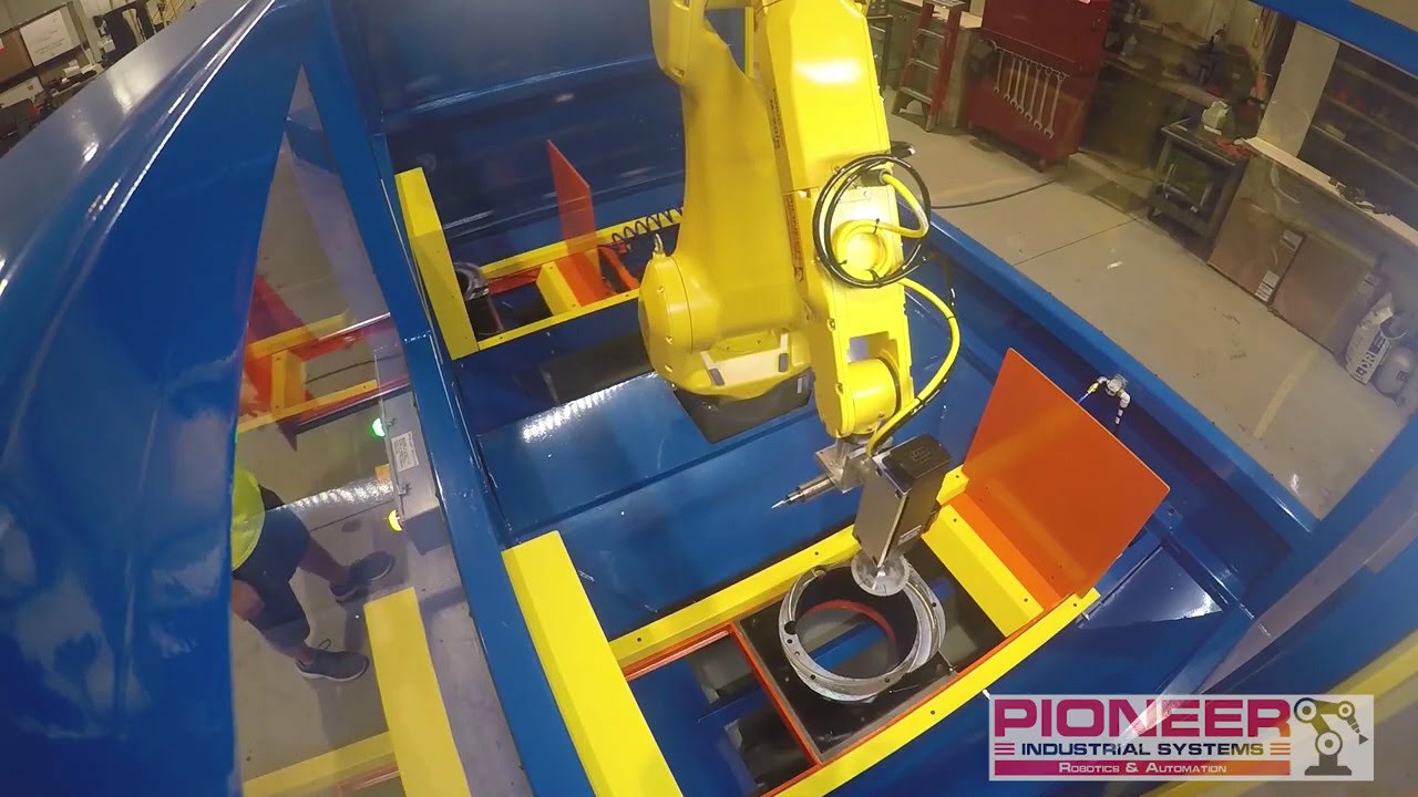 Automated Deflash | Robotic Deflash | Plastic Industry - YouTube