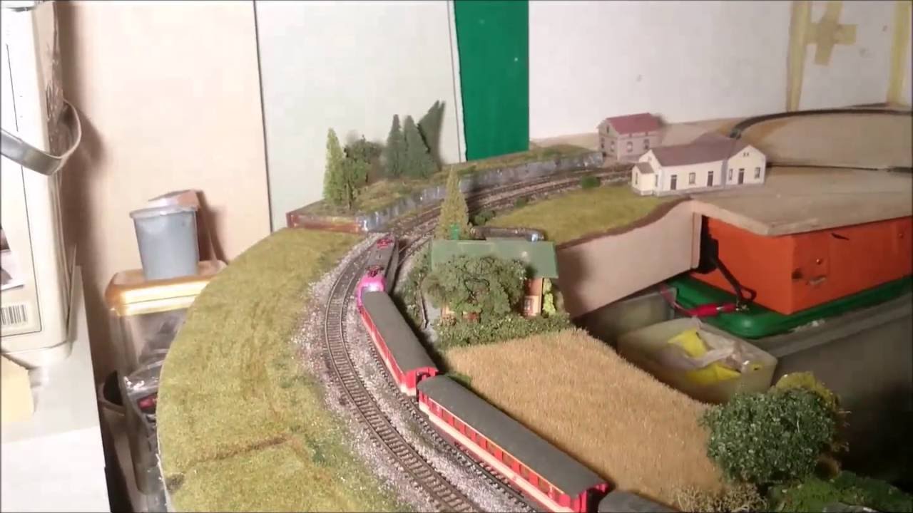 Kreisfahrt auf N Modulanlage - YouTube
