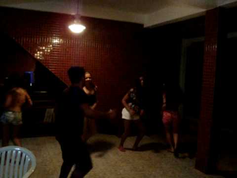 Sítio Vale dO OurO (as meninas dançandO funk)