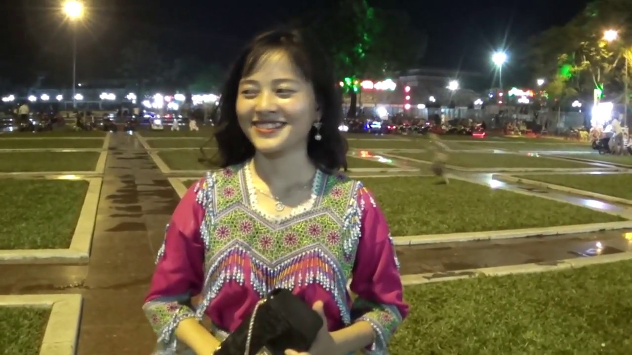 Wb zoo li nkauj hnub nraug hli COVER - Tong hang 2018 - YouTube