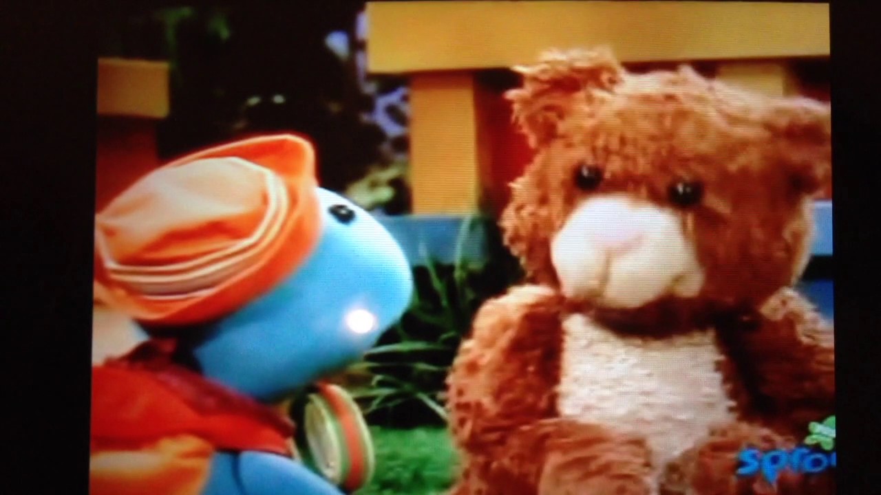 Caillou Presents Puppet Segments Episode 13 - YouTube