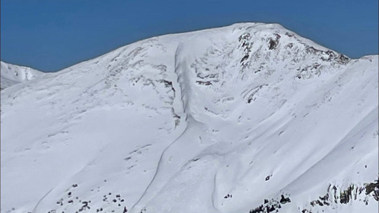 Backcountry Snowboarding Dave’s Wave, Cupid’s Peak at Loveland Pass ...