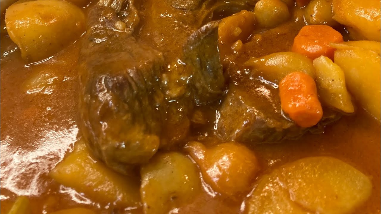 OLD SCHOOL POT ROAST (SUNDAY DINNER RECIPE IDEAS SEGMENT) - YouTube