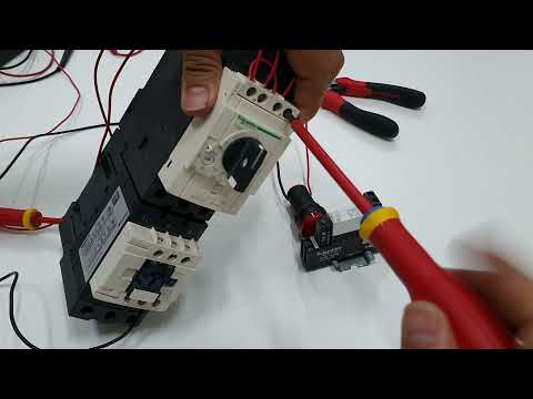 Kontrol rölesi tarafından bir elektrik kontaktörünün uyarılması # Otomatik başlatma