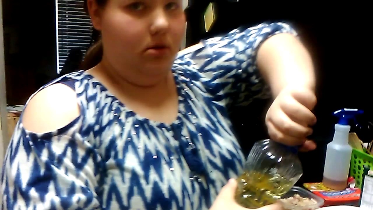 Mama Mia's First Cooking Session - YouTube