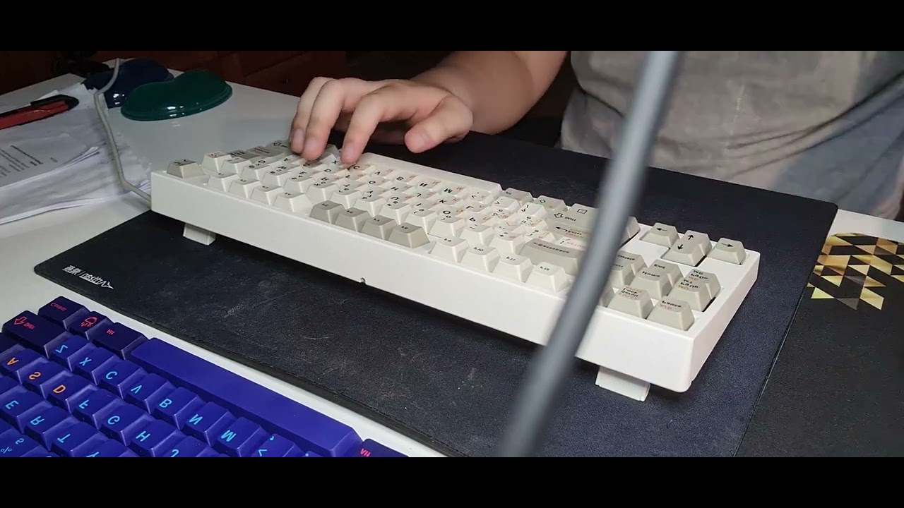 Cursed keyboard. - YouTube