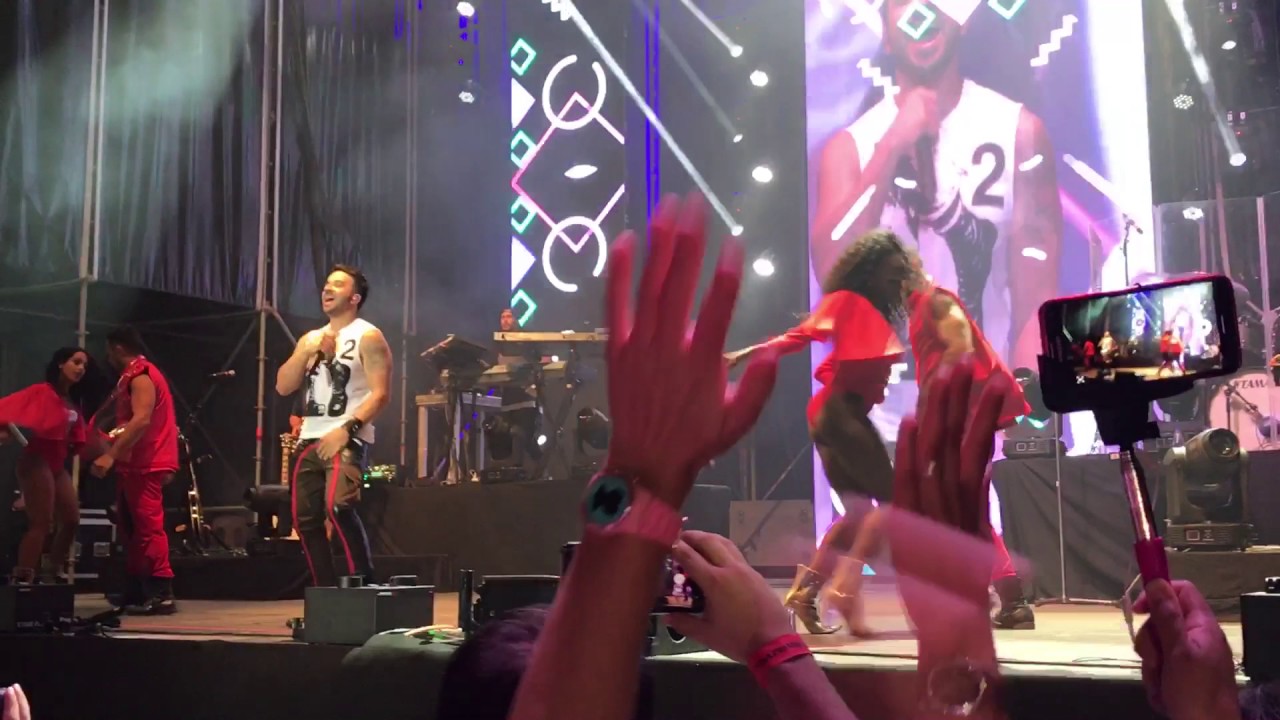 Luis Fonsi en Salou "Despacito" full hd 1080 - YouTube