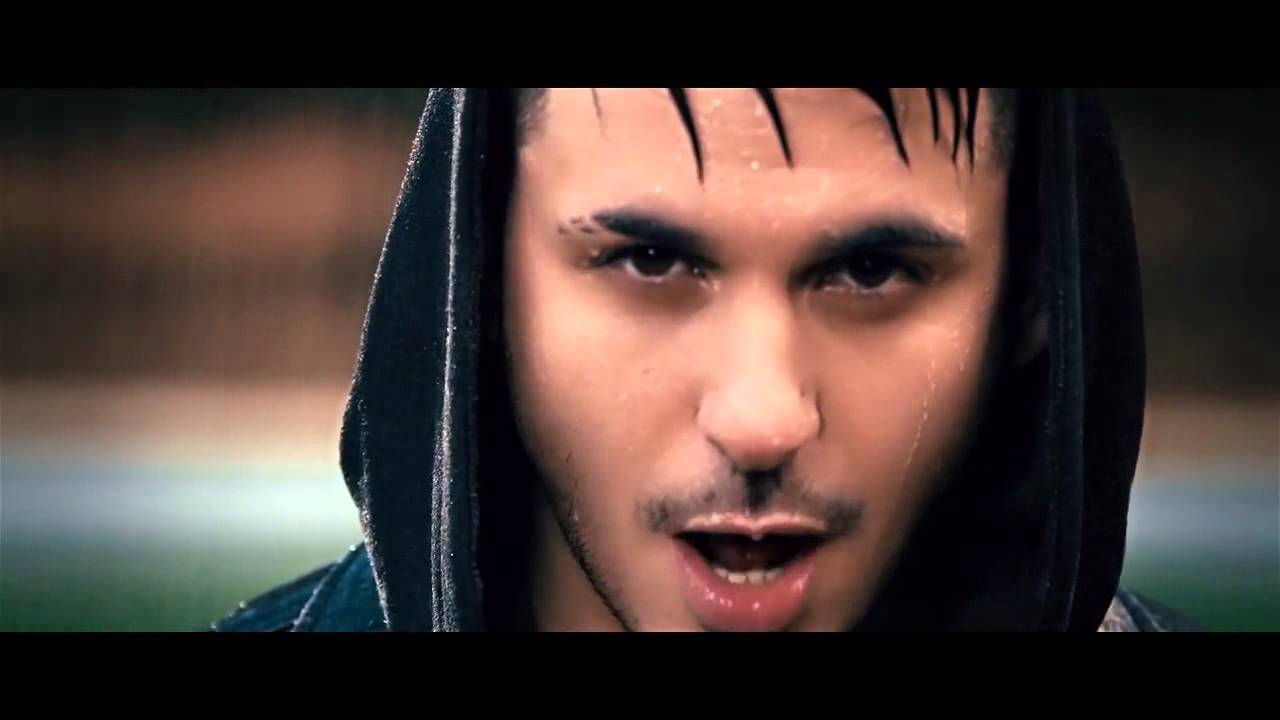 Stan-Σε Θέλω Εδώ (official video clip) - YouTube