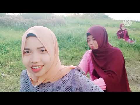 #Anggun Risdiana Minta dipijat Ditaman Hongkong