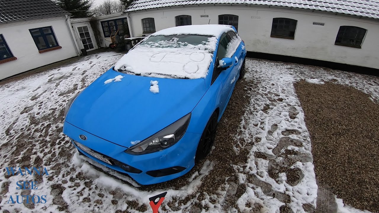 First Time Taking the 2017 Ford Focus RS out the snow - YouTube