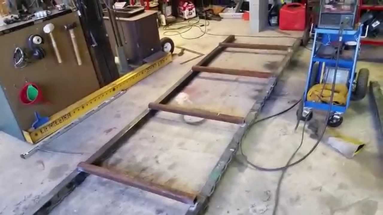 Homemade chainsaw mill. Part 1 of 6 - YouTube