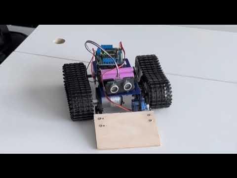 Sumo Robot based on Arduino Uno - YouTube