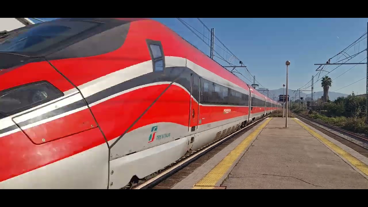 frecciarossa Roma Pompei - YouTube