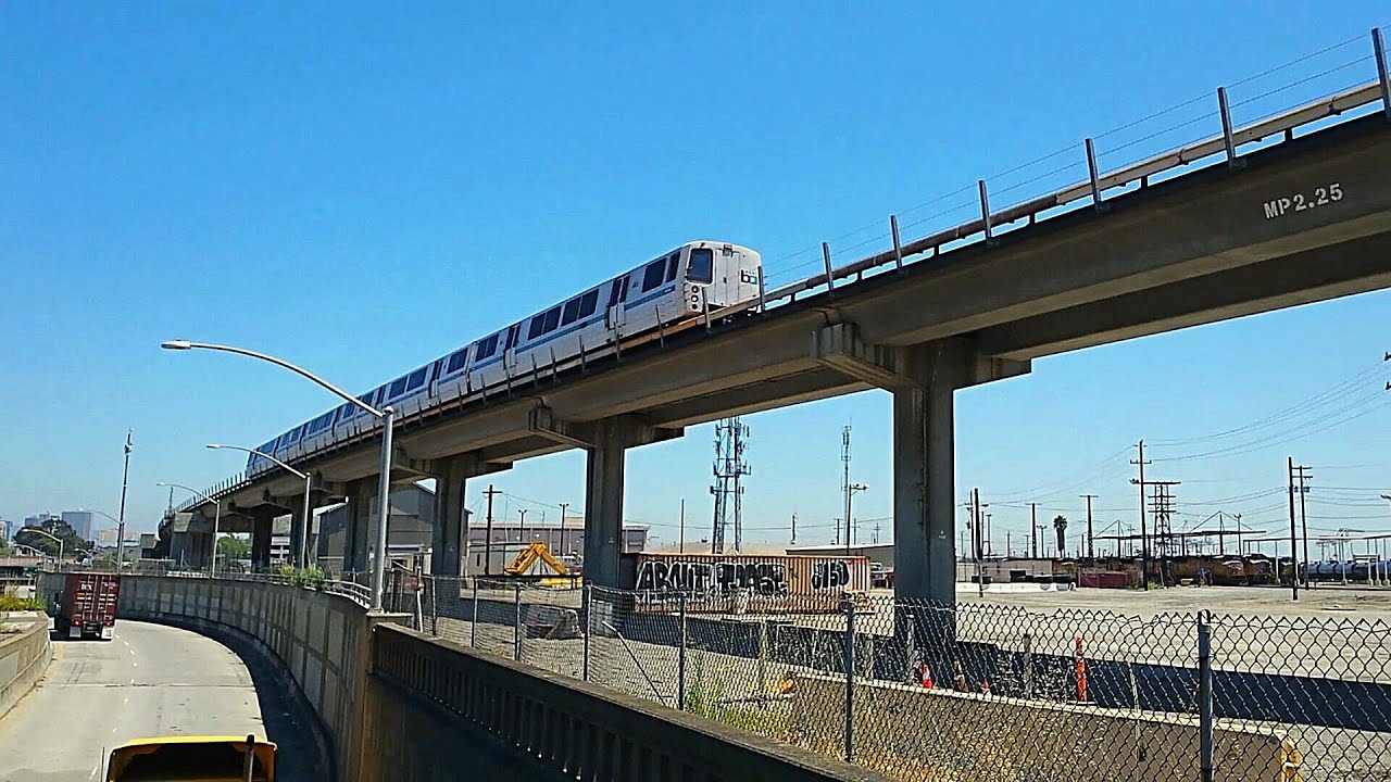 BART flies over Union Pacific Oil train - YouTube