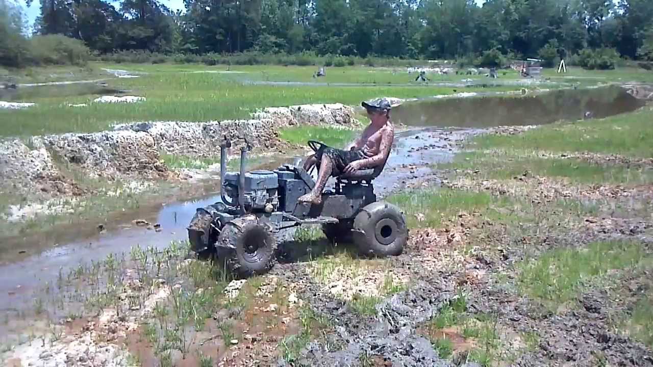 Boggin the 4wd mower - YouTube
