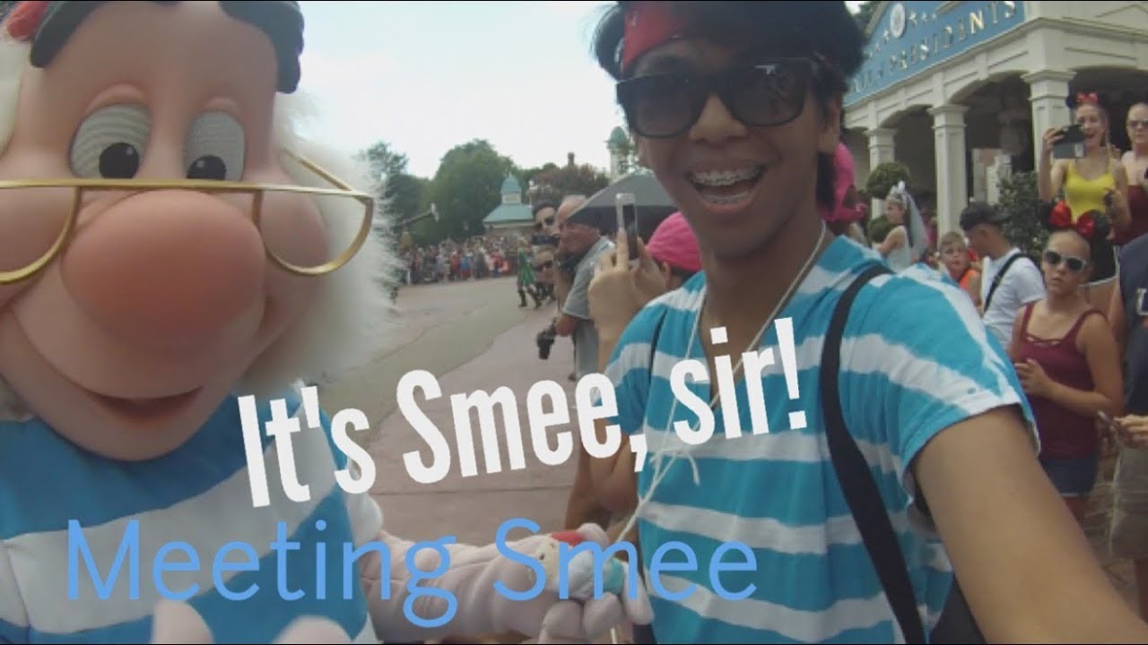 MEETING SMEE DRESSED AS SMEE | Disney Day 3 - VLOG #17 - YouTube