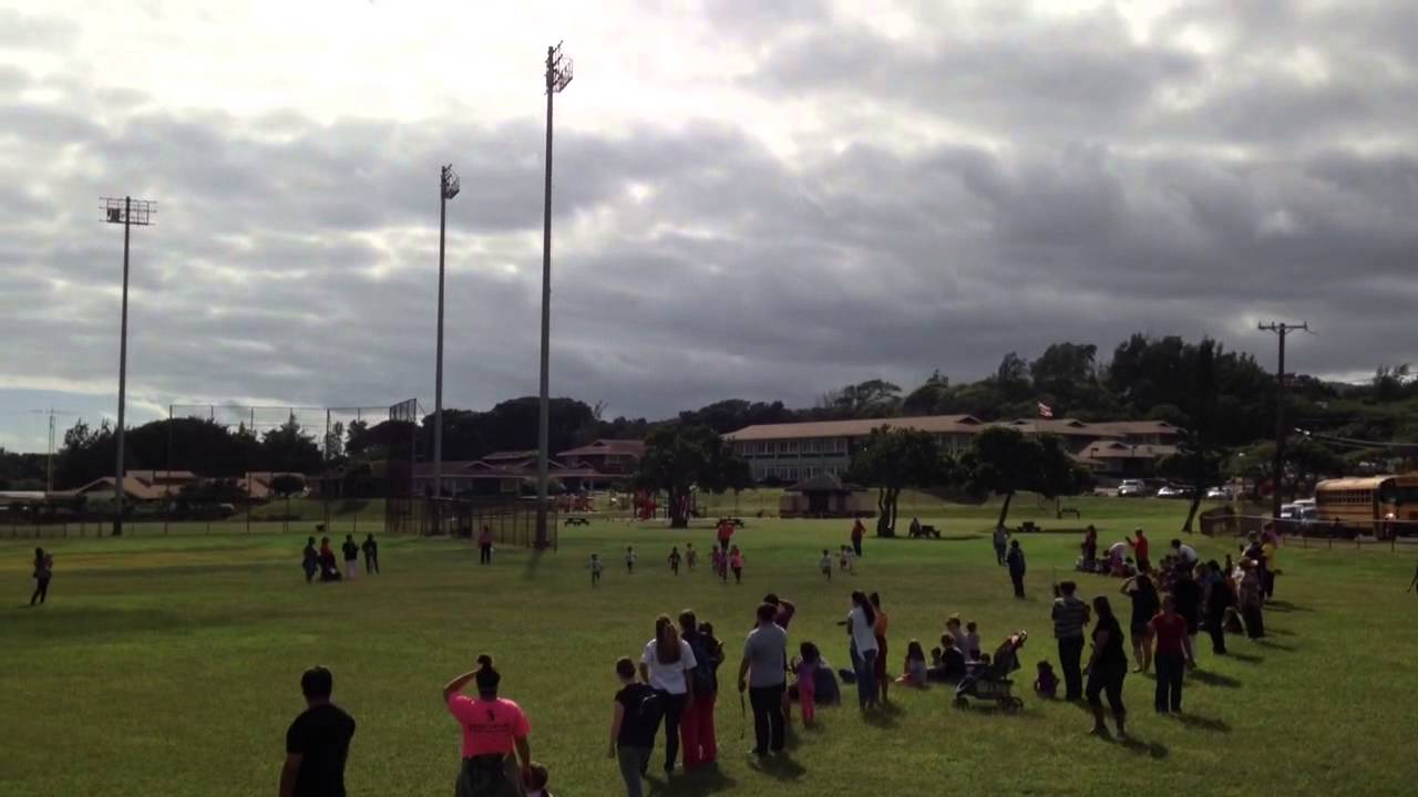 Raya running in the Turkey Trot - YouTube