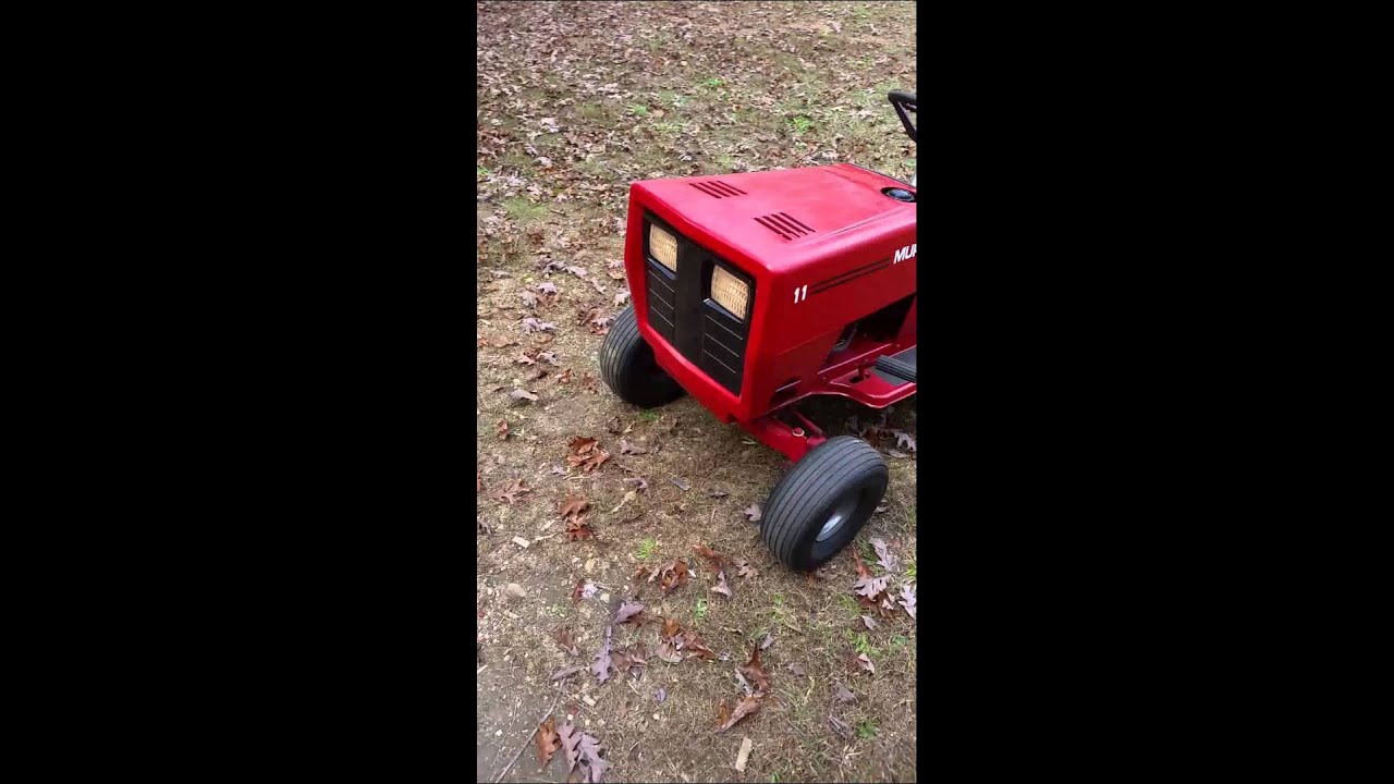 Murray 11/36 idling - YouTube